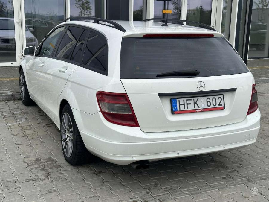 Balts Mercedes-Benz C 200 2010 Viļņa, ar dzinēja tilpumu 2.14 L un nobraukumu 443 tūkst. km par 2600 €, foto 5 vietnē AUTOMOTO.COM.LV