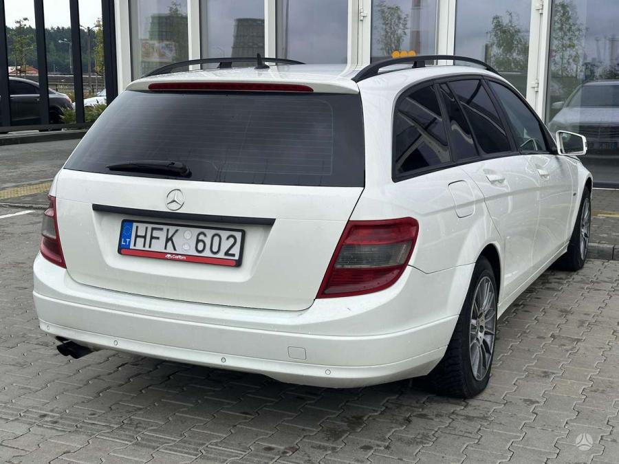 Balts Mercedes-Benz C 200 2010 Viļņa, ar dzinēja tilpumu 2.14 L un nobraukumu 443 tūkst. km par 2600 €, foto 7 vietnē AUTOMOTO.COM.LV