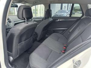 Balts Mercedes-Benz C 200 2010 Viļņa, ar dzinēja tilpumu 2.14 L un nobraukumu 443 tūkst. km par 2600 €, foto 12 vietnē AUTOMOTO.COM.LV