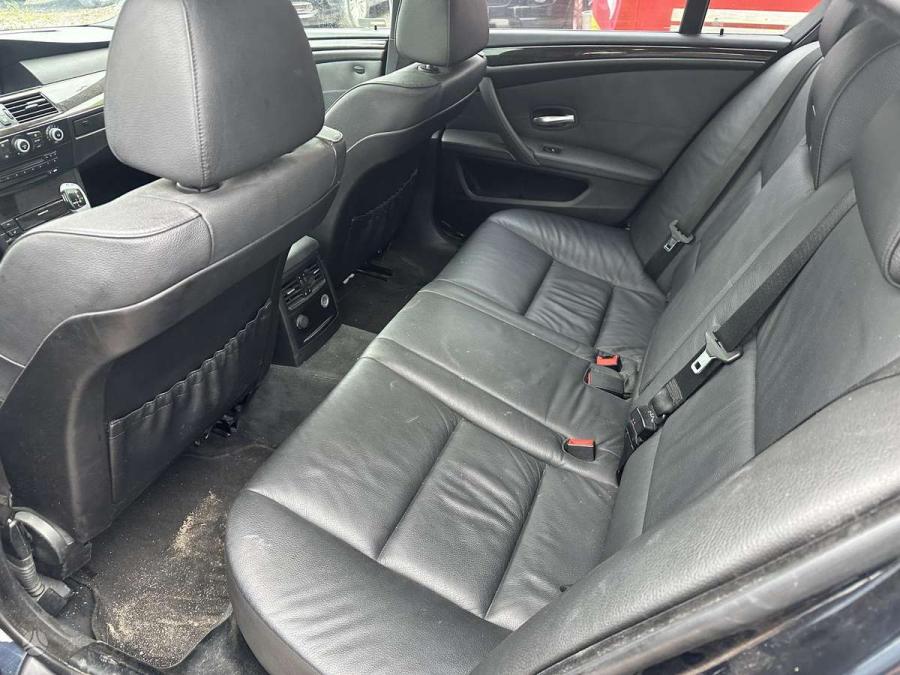 Balts Mercedes-Benz C 200 2010 Viļņa, ar dzinēja tilpumu 2.14 L un nobraukumu 443 tūkst. km par 2600 €, foto 15 vietnē AUTOMOTO.COM.LV