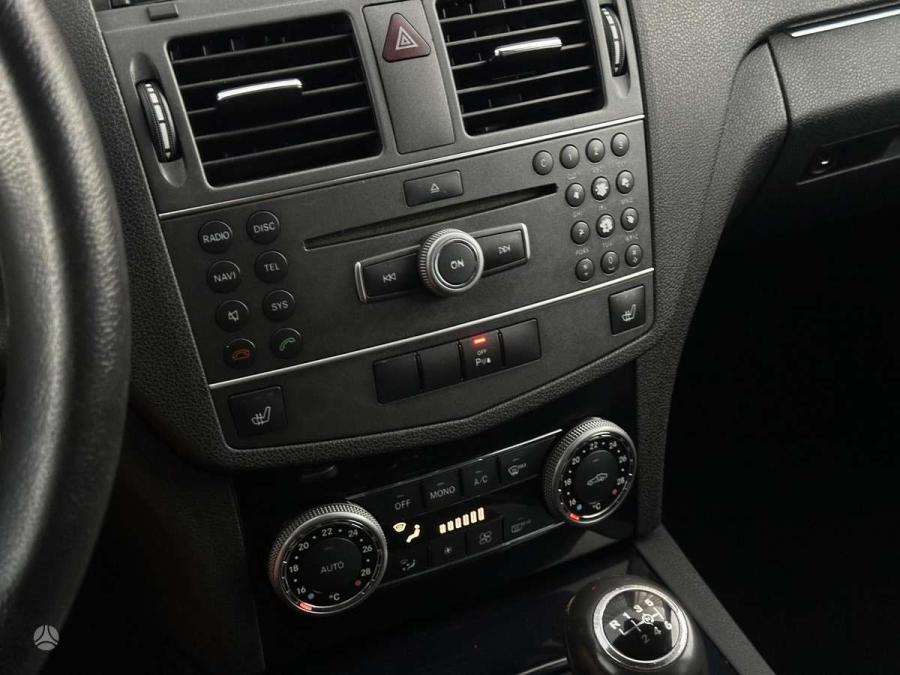 Balts Mercedes-Benz C 200 2010 Viļņa, ar dzinēja tilpumu 2.14 L un nobraukumu 443 tūkst. km par 2600 €, foto 17 vietnē AUTOMOTO.COM.LV