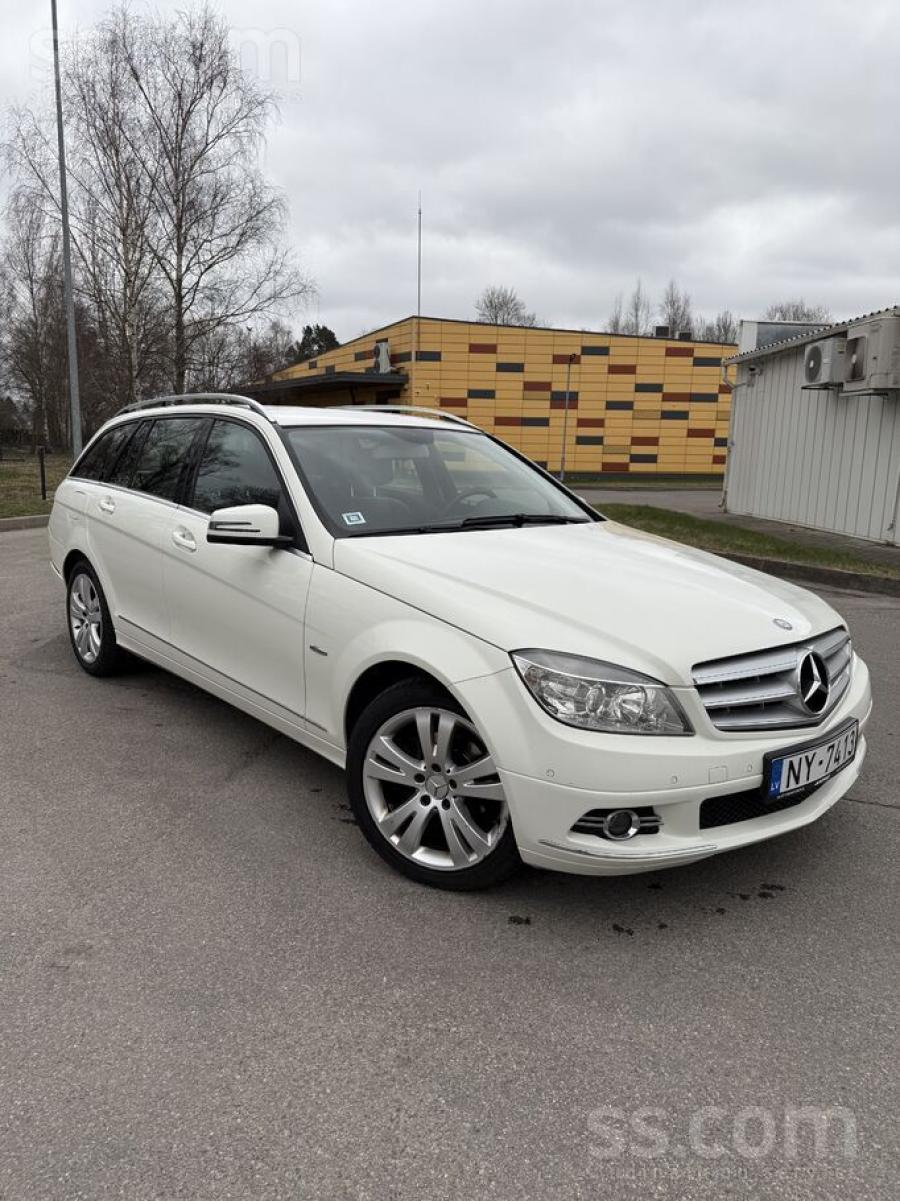 White Mercedes-Benz C 200 2011 in Riga, with an engine capacity of 2.20 L and mileage of 409 thousand km for 4750 €, photo 1 on AUTOMOTO.COM.LV