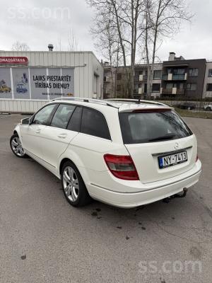 White Mercedes-Benz C 200 2011 in Riga, with an engine capacity of 2.20 L and mileage of 409 thousand km for 4750 €, photo 6 on AUTOMOTO.COM.LV