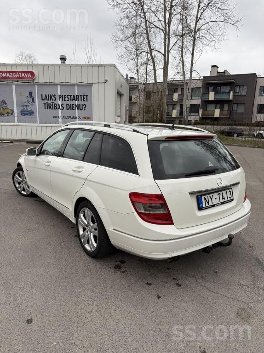 White Mercedes-Benz C 200 2011 in Riga, with an engine capacity of 2.20 L and mileage of 409 thousand km for 4750 €, photo 6 on AUTOMOTO.COM.LV