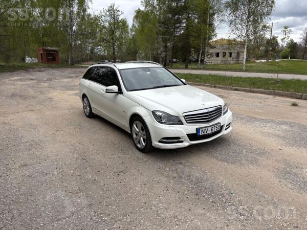 Balts Mercedes-Benz C 200 2011 Valmiera, ar dzinēja tilpumu 2.00 L un nobraukumu 244 tūkst. km par 5200 €, foto 2 vietnē AUTOMOTO.COM.LV