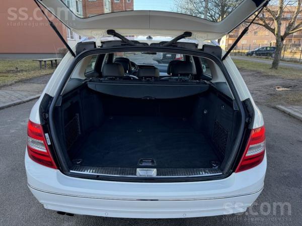 Balts Mercedes-Benz C 200 2011 Valmiera, ar dzinēja tilpumu 2.20 L un nobraukumu 306 tūkst. km par 6700 €, foto 10 vietnē AUTOMOTO.COM.LV