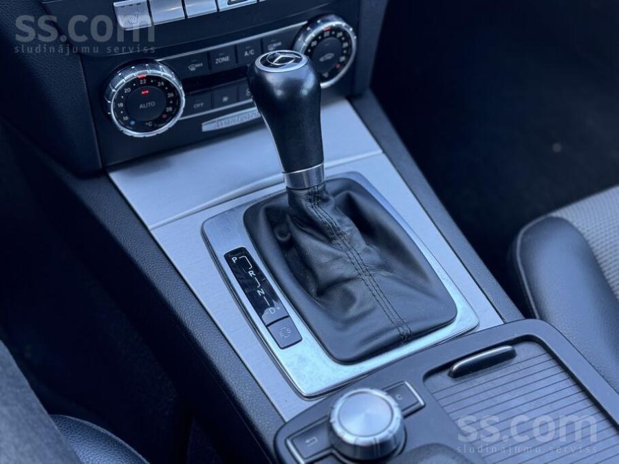 Balts Mercedes-Benz C 200 2011 Valmiera, ar dzinēja tilpumu 2.20 L un nobraukumu 306 tūkst. km par 6700 €, foto 17 vietnē AUTOMOTO.COM.LV