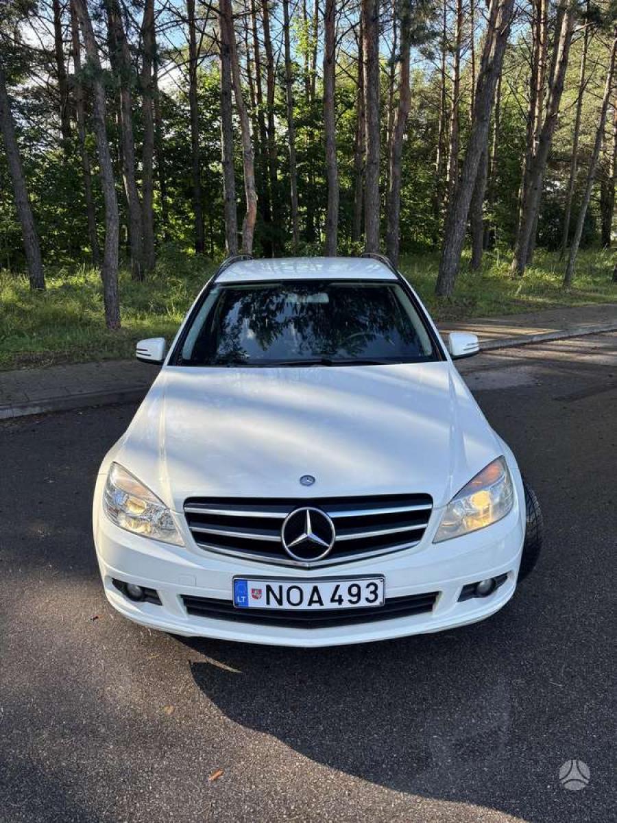 Белый Мерседес Ц 200 2011 в Каунас, объемом двигателя 2.20 л и пробегом 366 тыс. км за 6999 €, фото 9 на AUTOMOTO.COM.LV