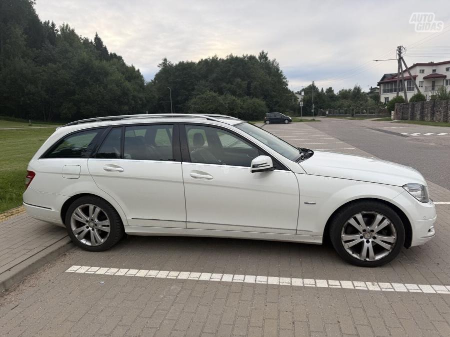 Balts Mercedes-Benz C 200 2011 Viļņa, ar dzinēja tilpumu 2.10 L un nobraukumu 373 tūkst. km par 4300 €, foto 8 vietnē AUTOMOTO.COM.LV