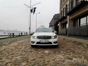 Белый Мерседес Ц 200 2012 в Рига, объемом двигателя 2.10 л и пробегом 390 тыс. км за 6000 €, фото 3 на AUTOMOTO.COM.LV