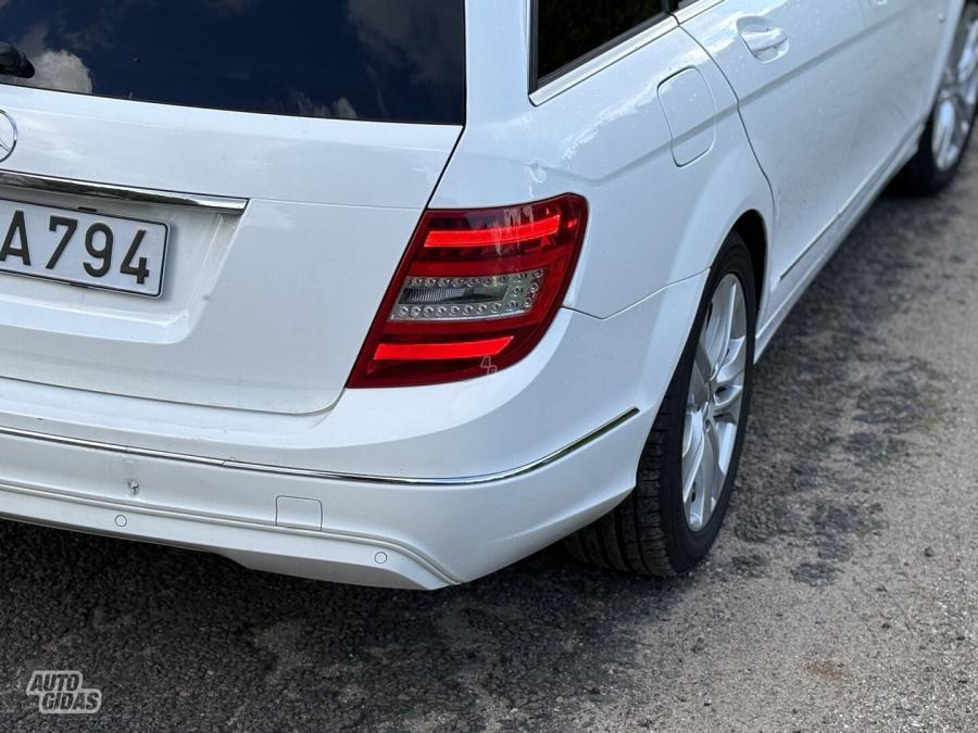 Balts Mercedes-Benz C 200 2013 Ignalina, ar dzinēja tilpumu 2.10 L un nobraukumu 399 tūkst. km par 6400 €, foto 14 vietnē AUTOMOTO.COM.LV
