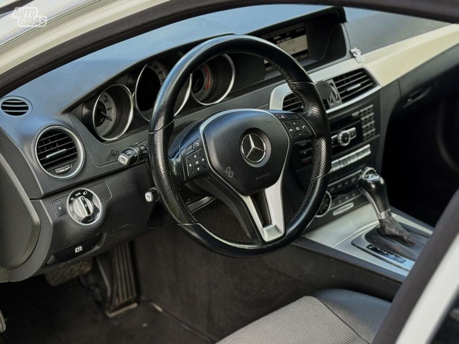 Balts Mercedes-Benz C 200 2013 Ignalina, ar dzinēja tilpumu 2.10 L un nobraukumu 399 tūkst. km par 6400 €, foto 21 vietnē AUTOMOTO.COM.LV