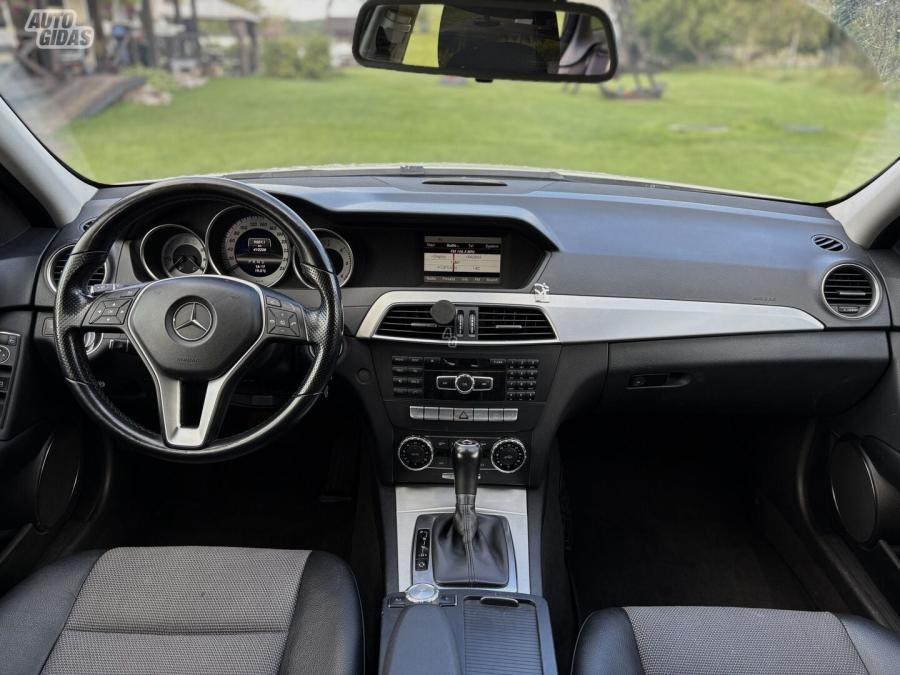 Balts Mercedes-Benz C 200 2013 Ignalina, ar dzinēja tilpumu 2.10 L un nobraukumu 399 tūkst. km par 6400 €, foto 23 vietnē AUTOMOTO.COM.LV