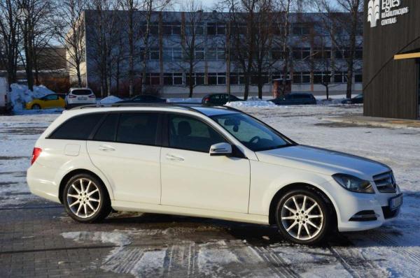 Balts Mercedes-Benz C 200 2014 Šauļi, ar dzinēja tilpumu 2.10 L un nobraukumu 347 tūkst. km par 5900 €, foto 4 vietnē AUTOMOTO.COM.LV