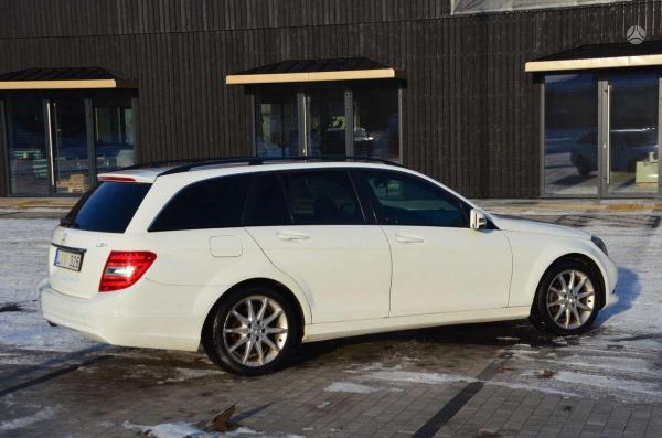 Balts Mercedes-Benz C 200 2014 Šauļi, ar dzinēja tilpumu 2.10 L un nobraukumu 347 tūkst. km par 5900 €, foto 6 vietnē AUTOMOTO.COM.LV