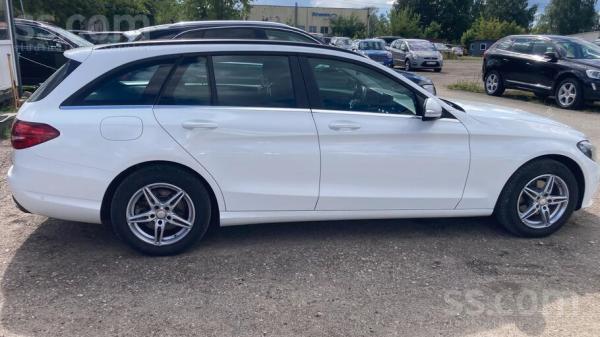 Balts Mercedes-Benz C 200 2015 Rīga, ar dzinēja tilpumu 1.60 L un nobraukumu 269 tūkst. km par 11500 €, foto 3 vietnē AUTOMOTO.COM.LV