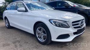 White Mercedes-Benz C 200 2015 in Riga, with an engine capacity of 1.60 L and mileage of 269 thousand km for 11500 €, photo 5 on AUTOMOTO.COM.LV