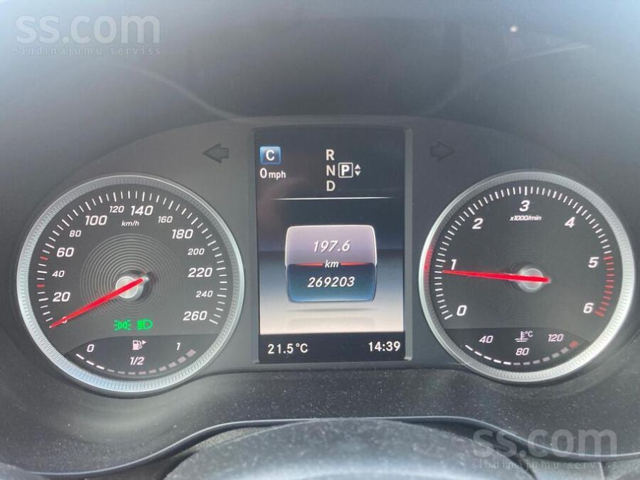 White Mercedes-Benz C 200 2015 in Riga, with an engine capacity of 1.60 L and mileage of 269 thousand km for 11500 €, photo 8 on AUTOMOTO.COM.LV
