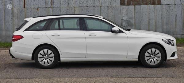 White Mercedes-Benz C 200 2016 in Utena, with an engine capacity of 1.60 L and mileage of 302 thousand km for 7650 €, photo 5 on AUTOMOTO.COM.LV