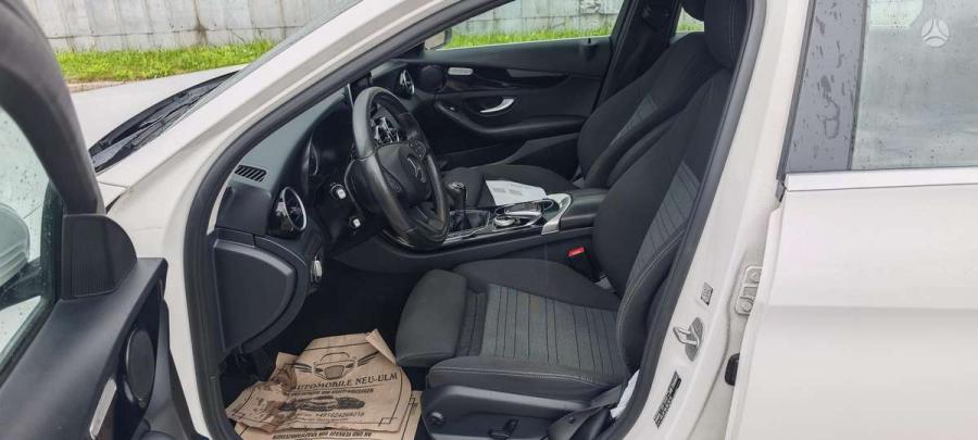 Balts Mercedes-Benz C 200 2016 Utena, ar dzinēja tilpumu 1.60 L un nobraukumu 302 tūkst. km par 7650 €, foto 11 vietnē AUTOMOTO.COM.LV