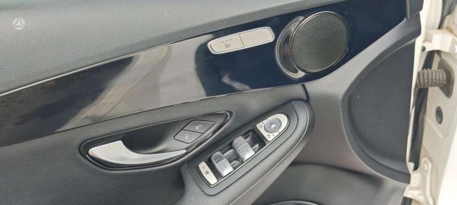 Balts Mercedes-Benz C 200 2016 Utena, ar dzinēja tilpumu 1.60 L un nobraukumu 302 tūkst. km par 7650 €, foto 17 vietnē AUTOMOTO.COM.LV