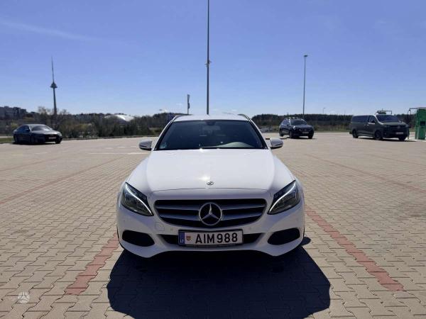 Balts Mercedes-Benz C 200 2017 Viļņa, ar dzinēja tilpumu 2.14 L un nobraukumu 248 tūkst. km par 14500 €, foto 3 vietnē AUTOMOTO.COM.LV