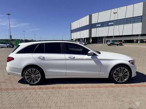 White Mercedes-Benz C 200 2017 in Vilnius, with an engine capacity of 2.14 L and mileage of 248 thousand km for 14500 €, photo 6 on AUTOMOTO.COM.LV