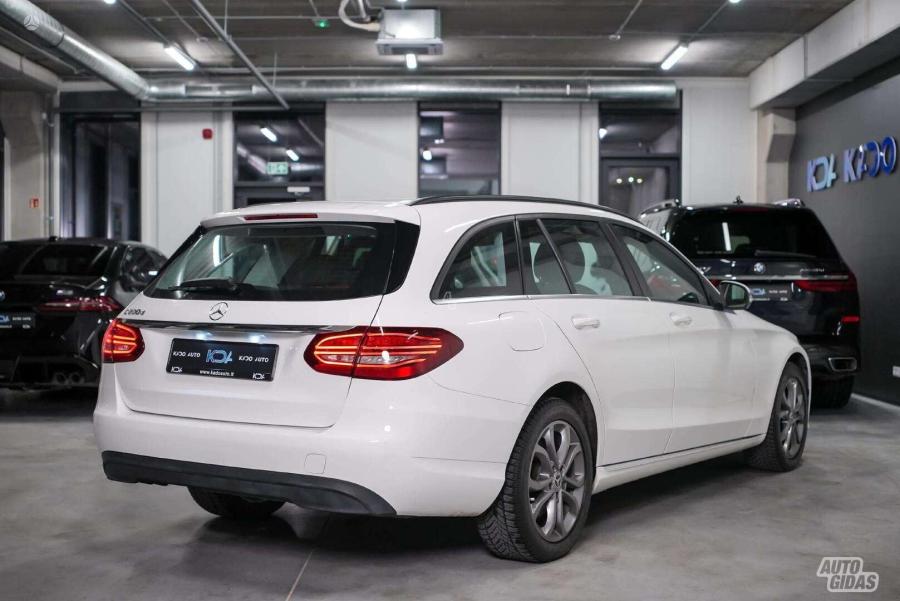 Balts Mercedes-Benz C 200 2018 Marijampole, ar dzinēja tilpumu 2.00 L un nobraukumu 195 tūkst. km par 13950 €, foto 12 vietnē AUTOMOTO.COM.LV