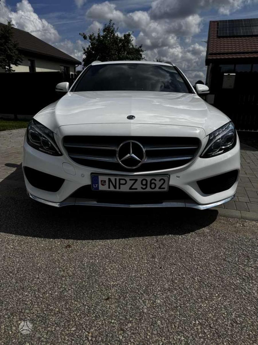 White Mercedes-Benz C 200 2018 in Kaunas, with an engine capacity of 2.14 L and mileage of 267 thousand km for 13900 €, photo 3 on AUTOMOTO.COM.LV