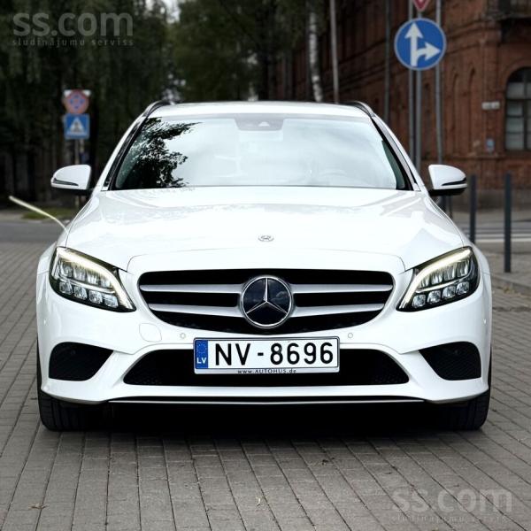 White Mercedes-Benz C 200 2019 in Daugavpils, with an engine capacity of 1.60 L and mileage of 255 thousand km for 16700 €, photo 2 on AUTOMOTO.COM.LV