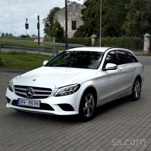 Белый Мерседес Ц 200 2019 в Даугавпилс, объемом двигателя 1.60 л и пробегом 255 тыс. км за 16700 €, фото 4 на AUTOMOTO.COM.LV