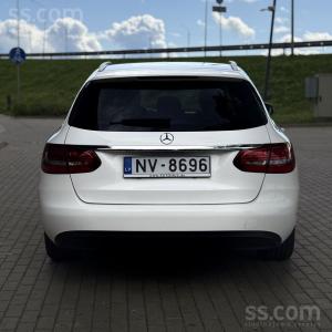 Белый Мерседес Ц 200 2019 в Даугавпилс, объемом двигателя 1.60 л и пробегом 255 тыс. км за 16700 €, фото 6 на AUTOMOTO.COM.LV