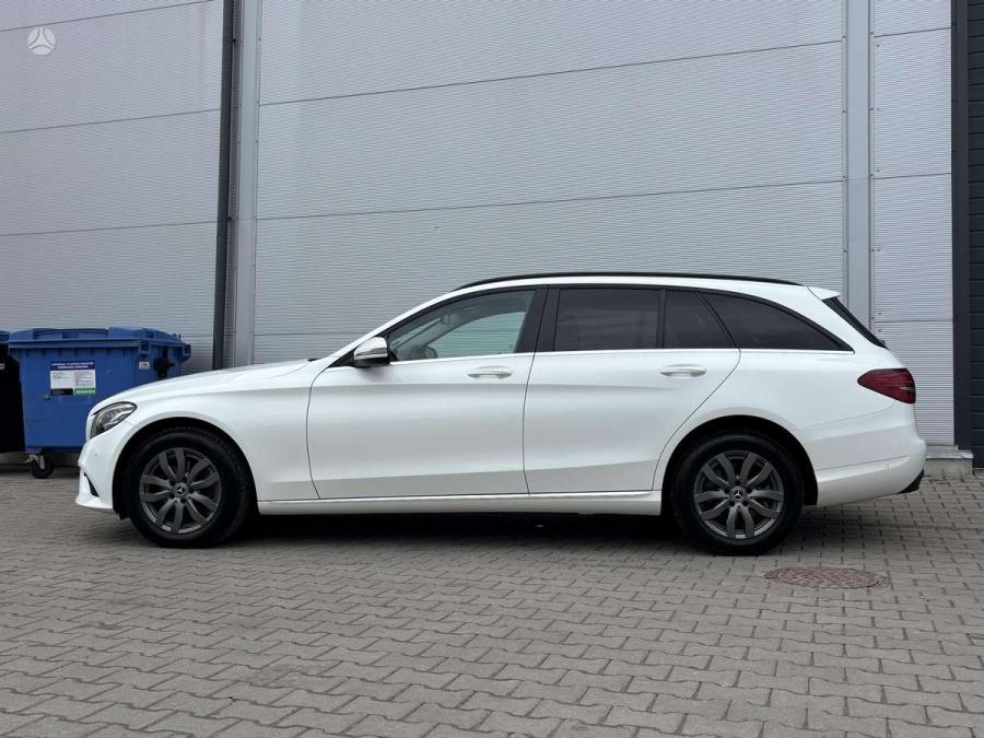 White Mercedes-Benz C 200 2019 in Vilnius, with an engine capacity of 1.60 L and mileage of 268 thousand km for 16500 €, photo 7 on AUTOMOTO.COM.LV