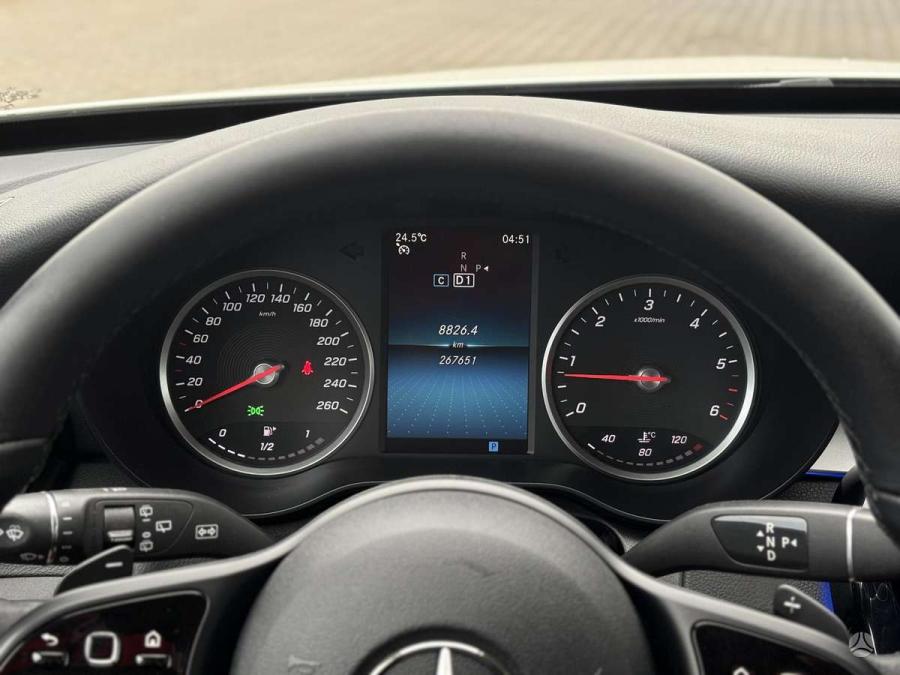 White Mercedes-Benz C 200 2019 in Vilnius, with an engine capacity of 1.60 L and mileage of 268 thousand km for 16500 €, photo 24 on AUTOMOTO.COM.LV