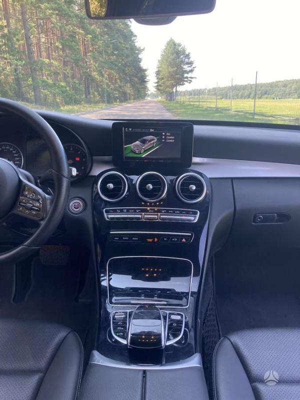 White Mercedes-Benz C 200 2020 in Druskininkai, with an engine capacity of 1.60 L and mileage of 176 thousand km for 18300 €, photo 9 on AUTOMOTO.COM.LV