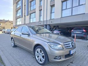 Желтый Мерседес Ц 200 2008 в Каунас, объемом двигателя 2.15 л и пробегом 325 тыс. км за 2650 €, фото 6 на AUTOMOTO.COM.LV