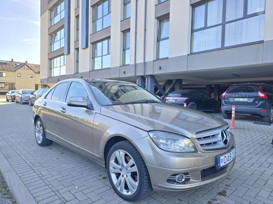Желтый Мерседес Ц 200 2008 в Каунас, объемом двигателя 2.15 л и пробегом 325 тыс. км за 2650 €, фото 6 на AUTOMOTO.COM.LV