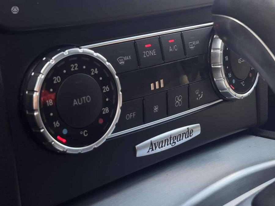 Dzeltens Mercedes-Benz C 200 2012 Klaipėda, ar dzinēja tilpumu 2.00 L un nobraukumu 191 tūkst. km par 7000 €, foto 13 vietnē AUTOMOTO.COM.LV