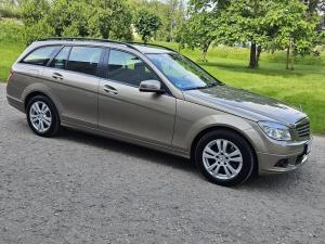 Yellow Mercedes-Benz C 200 2008 in Jekabpils, with an engine capacity of 2.20 L and mileage of 302 thousand km for 4890 €, photo 3 on AUTOMOTO.COM.LV