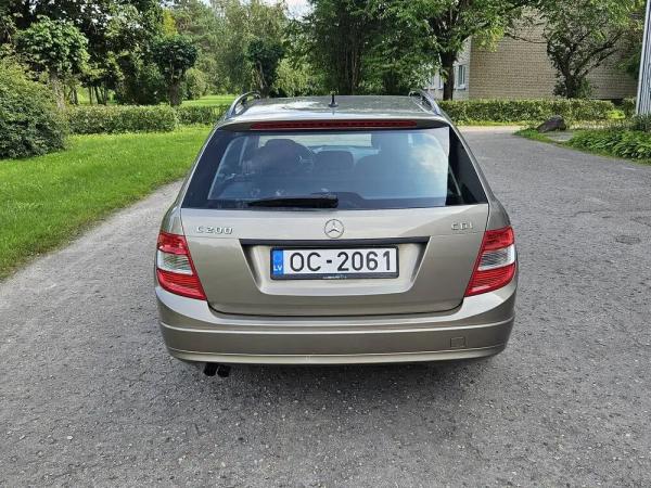 Dzeltens Mercedes-Benz C 200 2008 Jēkabpils, ar dzinēja tilpumu 2.20 L un nobraukumu 302 tūkst. km par 4890 €, foto 7 vietnē AUTOMOTO.COM.LV