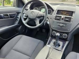Yellow Mercedes-Benz C 200 2008 in Jekabpils, with an engine capacity of 2.20 L and mileage of 302 thousand km for 4890 €, photo 23 on AUTOMOTO.COM.LV