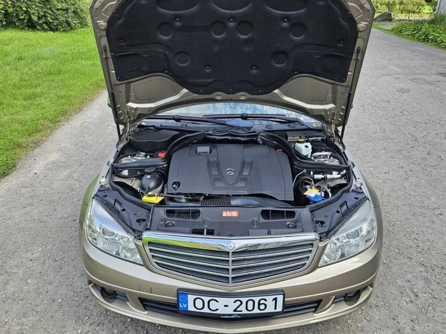 Yellow Mercedes-Benz C 200 2008 in Jekabpils, with an engine capacity of 2.20 L and mileage of 302 thousand km for 4890 €, photo 33 on AUTOMOTO.COM.LV