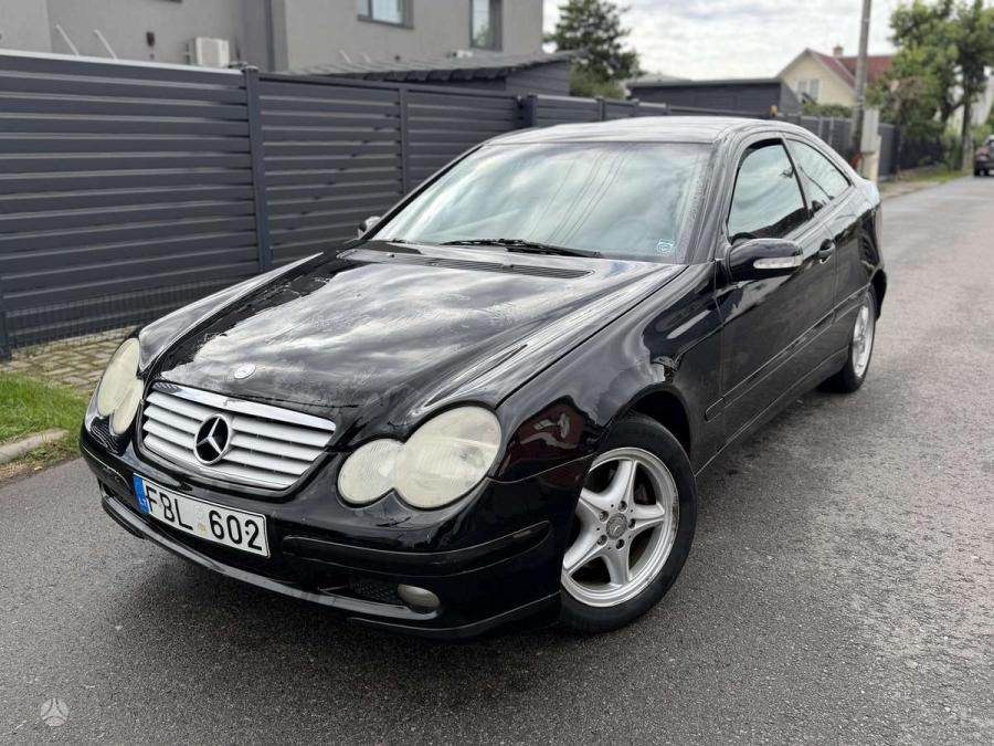 Melns Mercedes-Benz c-220 2002 Kauņa, ar dzinēja tilpumu 2.15 L un nobraukumu 368 tūkst. km par 850 €, foto 1 vietnē AUTOMOTO.COM.LV