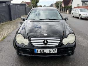 Melns Mercedes-Benz c-220 2002 Kauņa, ar dzinēja tilpumu 2.15 L un nobraukumu 368 tūkst. km par 850 €, foto 4 vietnē AUTOMOTO.COM.LV