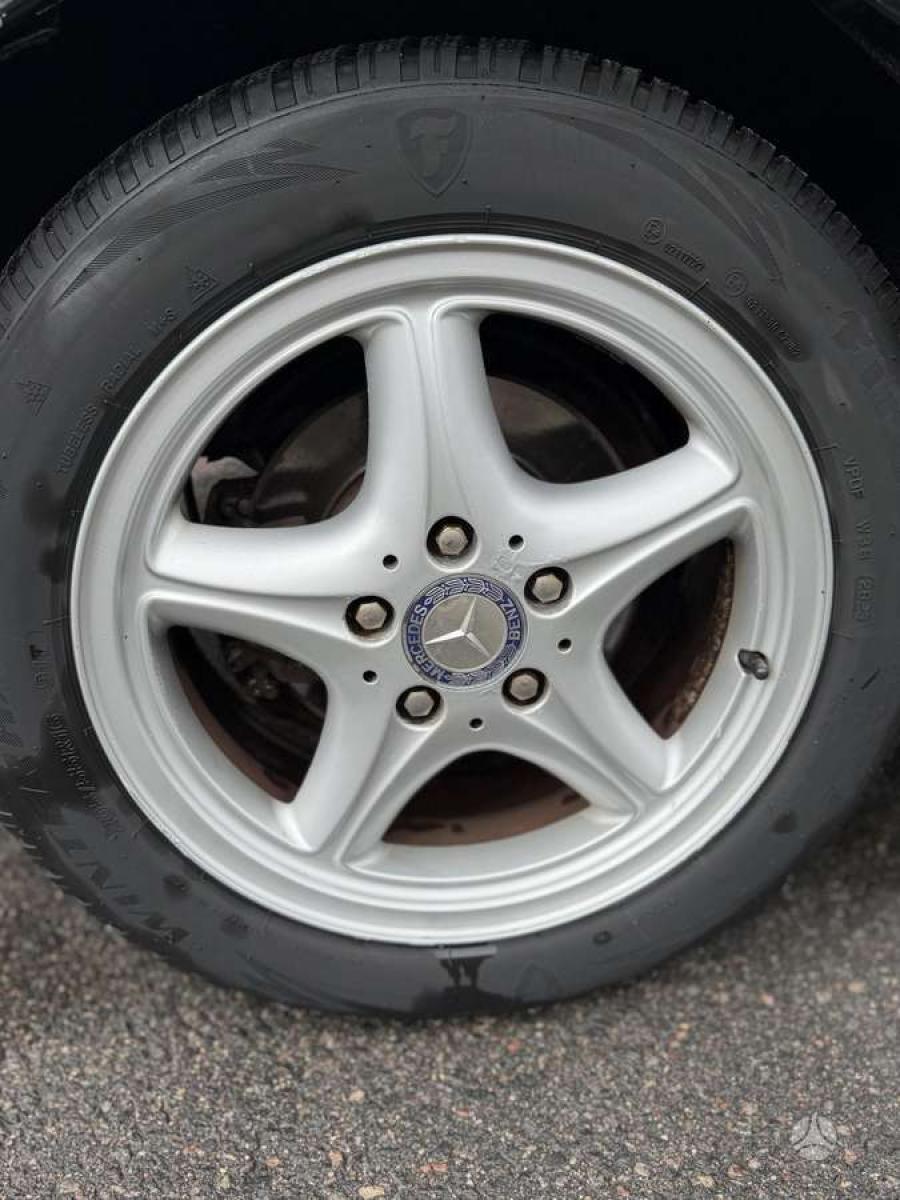 Melns Mercedes-Benz c-220 2002 Kauņa, ar dzinēja tilpumu 2.15 L un nobraukumu 368 tūkst. km par 850 €, foto 7 vietnē AUTOMOTO.COM.LV