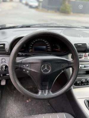 Melns Mercedes-Benz c-220 2002 Kauņa, ar dzinēja tilpumu 2.15 L un nobraukumu 368 tūkst. km par 850 €, foto 20 vietnē AUTOMOTO.COM.LV