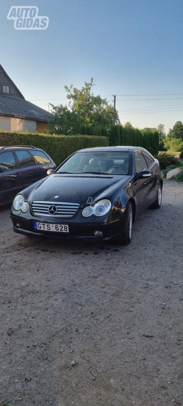 Black Mercedes-Benz c-220 2003 in Kaunas, with an engine capacity of 2.10 L and mileage of 247 thousand km for 1000 €, photo 1 on AUTOMOTO.COM.LV