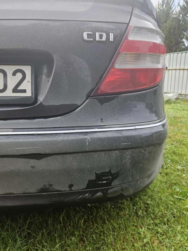 Melns Mercedes-Benz c-220 2004 Kauņa, ar dzinēja tilpumu 2.15 L un nobraukumu 230 tūkst. km par 850 €, foto 7 vietnē AUTOMOTO.COM.LV