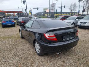 Melns Mercedes-Benz c-220 2007 Kauņa, ar dzinēja tilpumu 2.20 L un nobraukumu 300 tūkst. km par 1850 €, foto 3 vietnē AUTOMOTO.COM.LV
