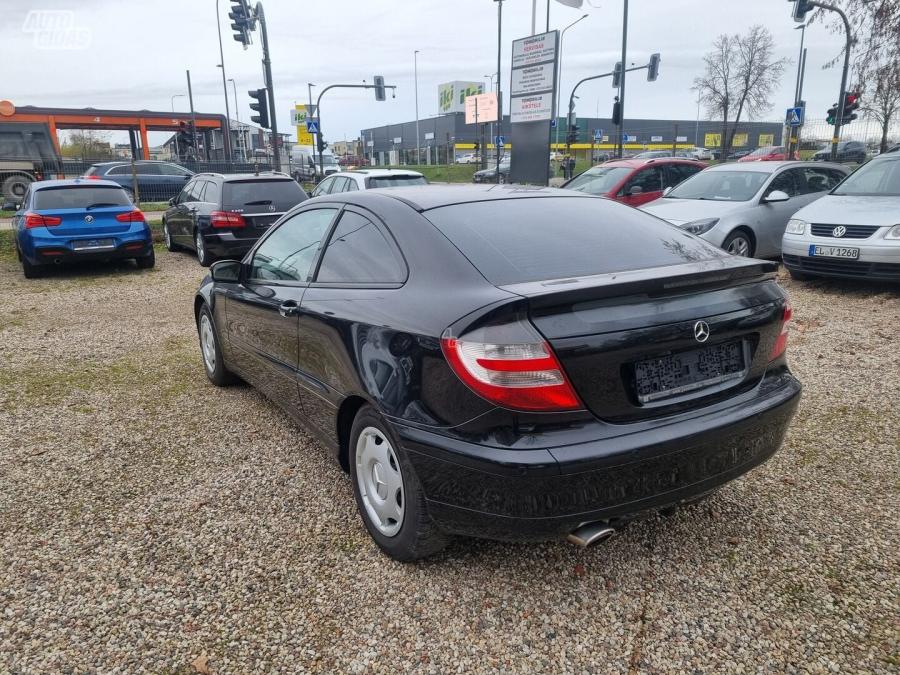 Melns Mercedes-Benz c-220 2007 Kauņa, ar dzinēja tilpumu 2.20 L un nobraukumu 300 tūkst. km par 1850 €, foto 3 vietnē AUTOMOTO.COM.LV